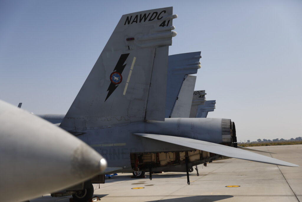 DynCorp International Receives Contract to Provide Aircraft Maintenance ...